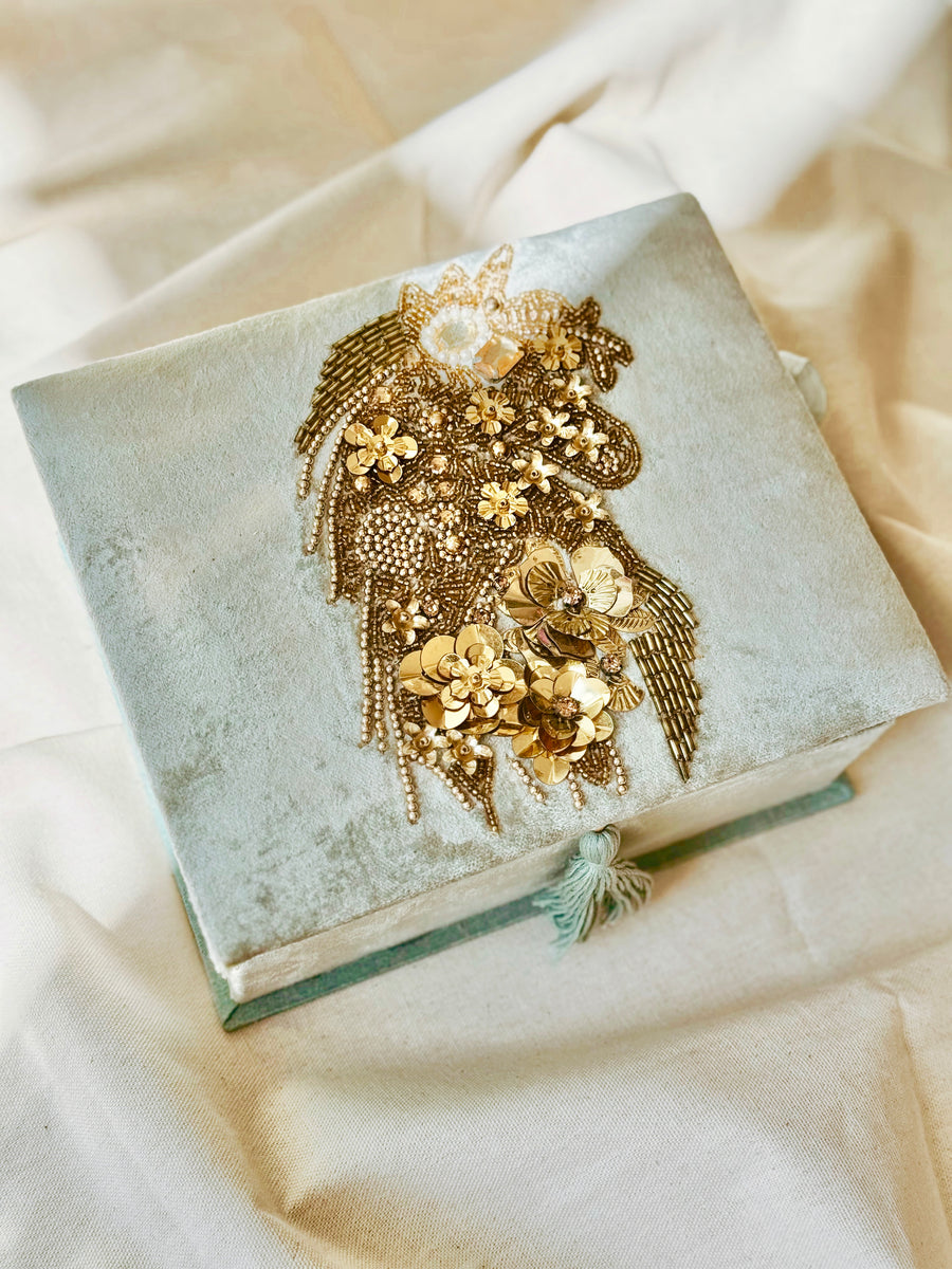Grande Velvet Jeweled Trinket Box – Patina Vie